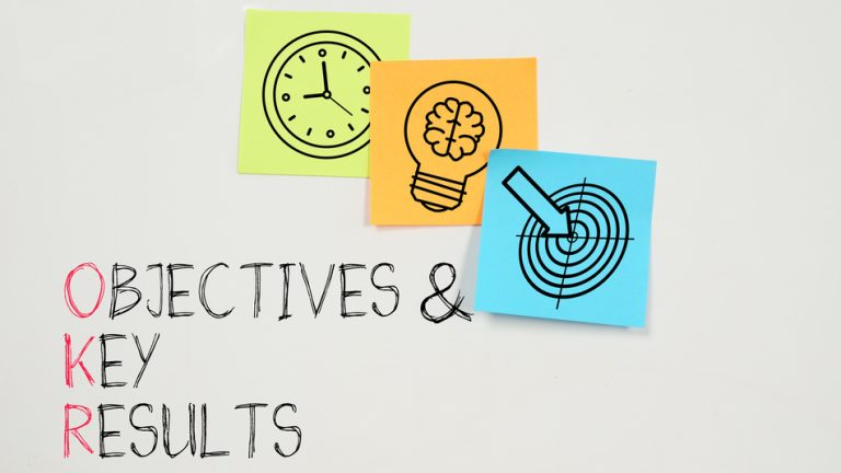 OKR vs KPI: qué es cada uno y cuáles son las diferencias clave